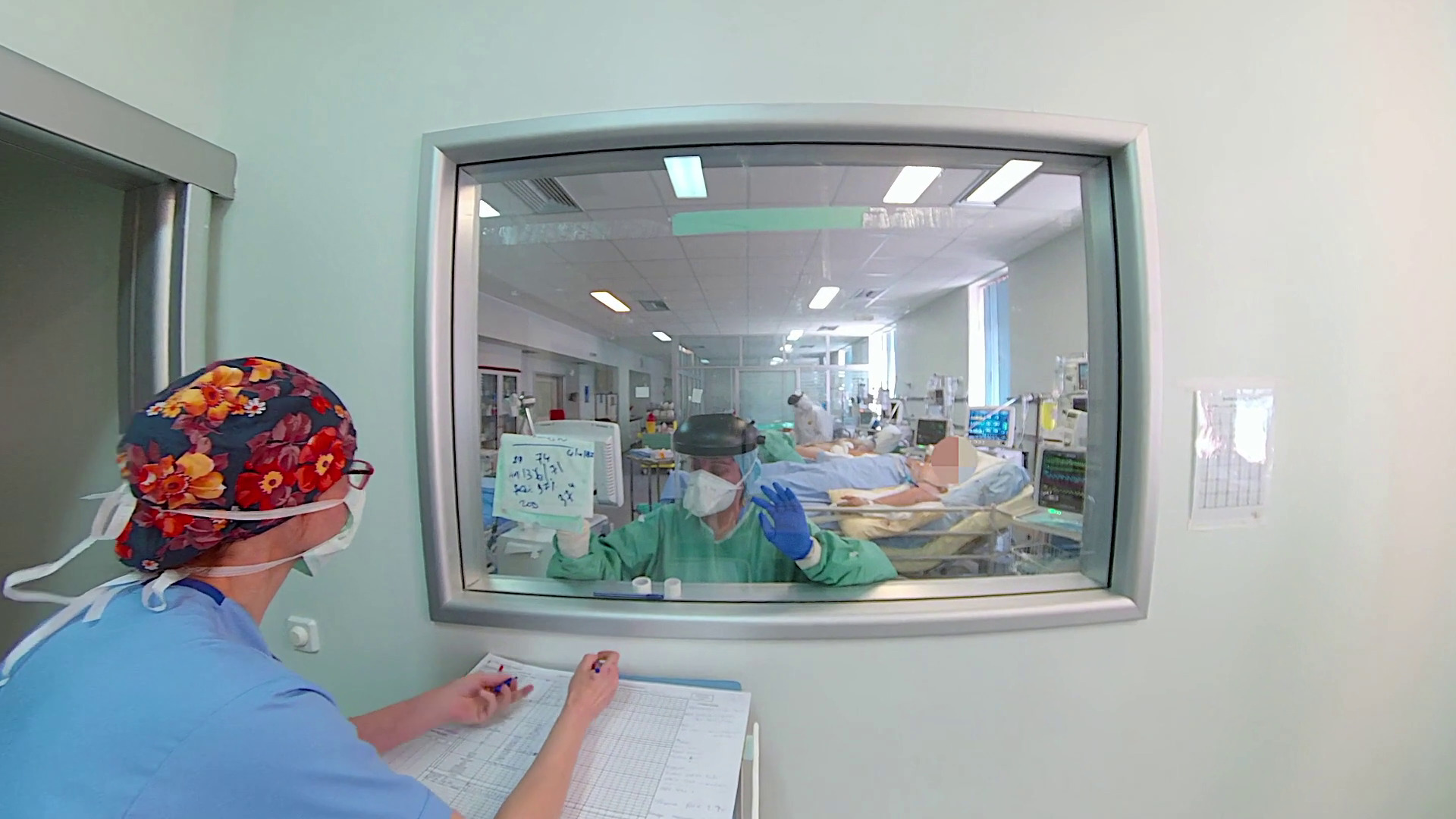 Ένα πρωινό σε νοσοκομείο αναφοράς - Παρόντες