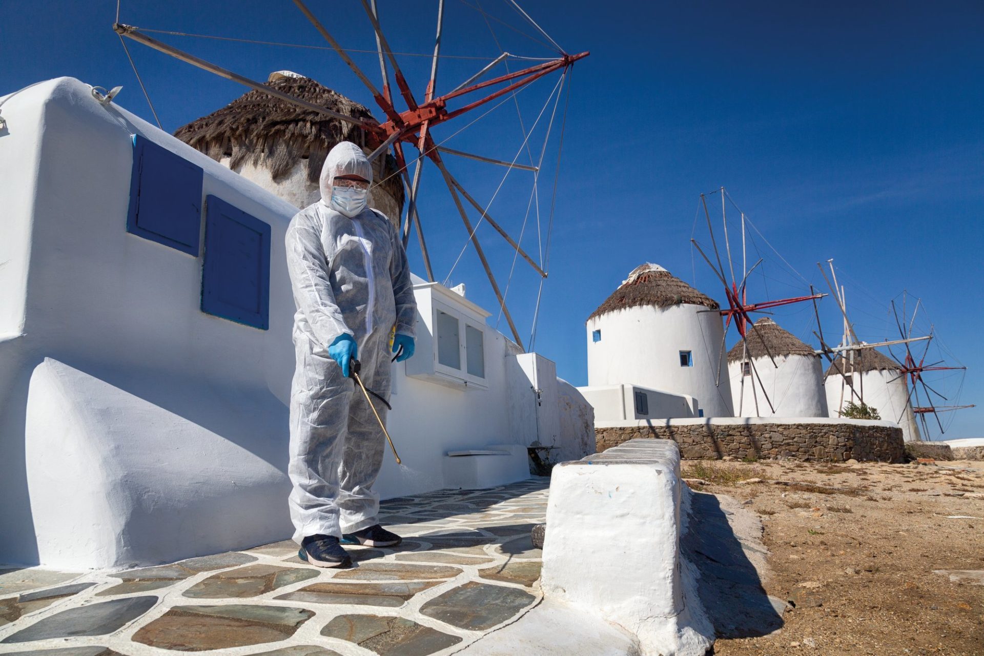 Πηλός Μύκονος 4 - Παρόντες