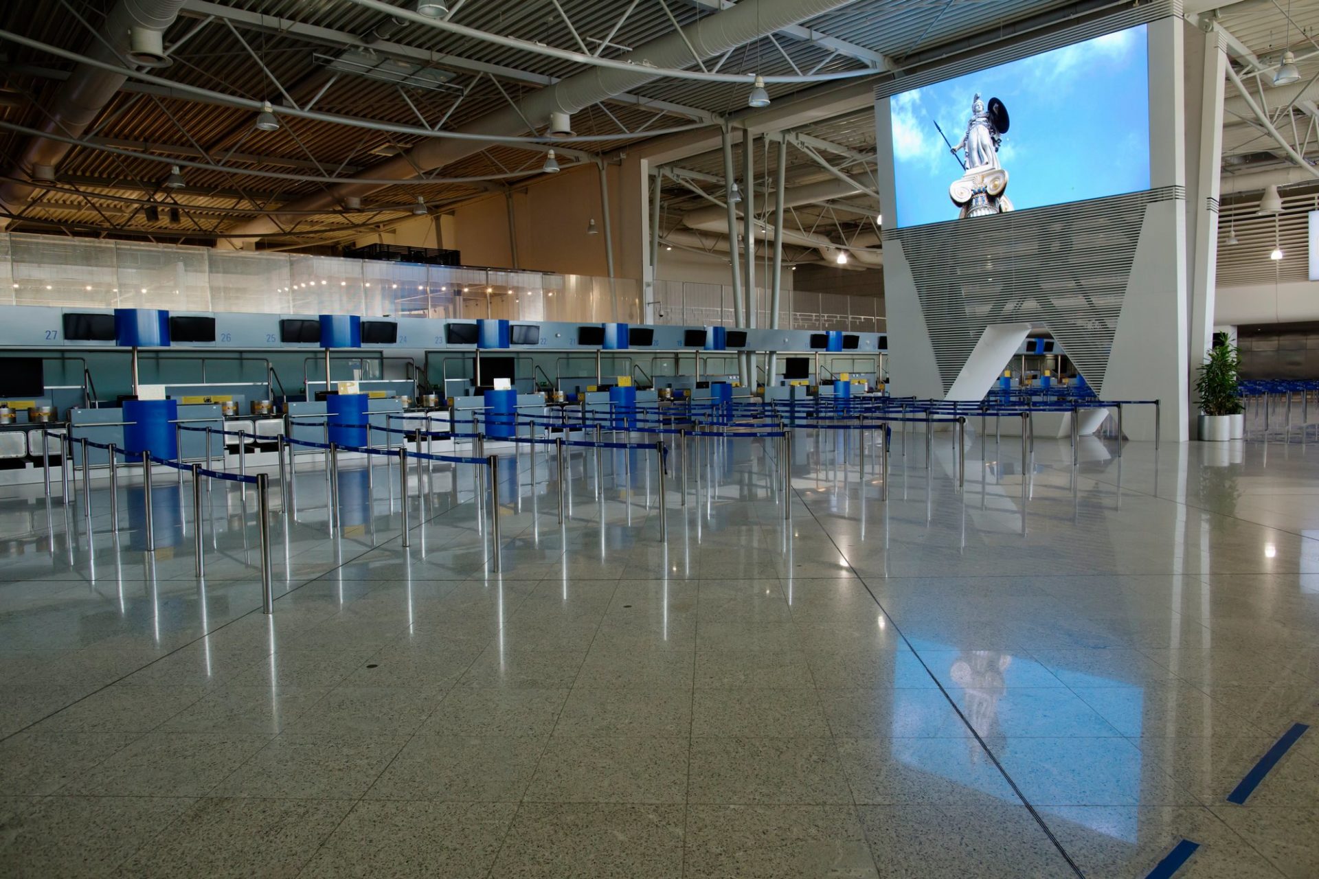 Στο Αεροπλάνο με τον Covid19 - Παρόντες